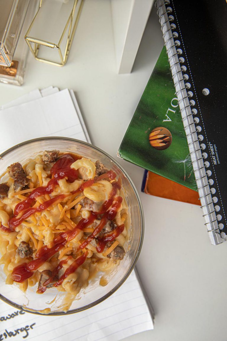Microwave Cheeseburger Mac and Cheese (EASY!) - Dorm Room Cook