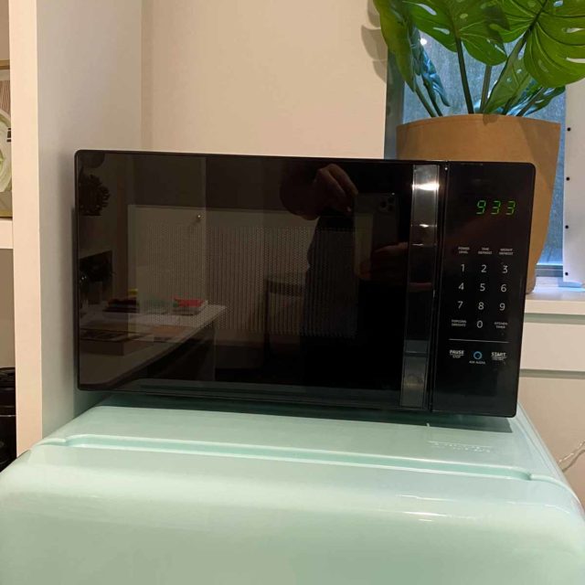 Dorm Room Cook - Microwave Dinners, Desserts Appetizers and Snacks!